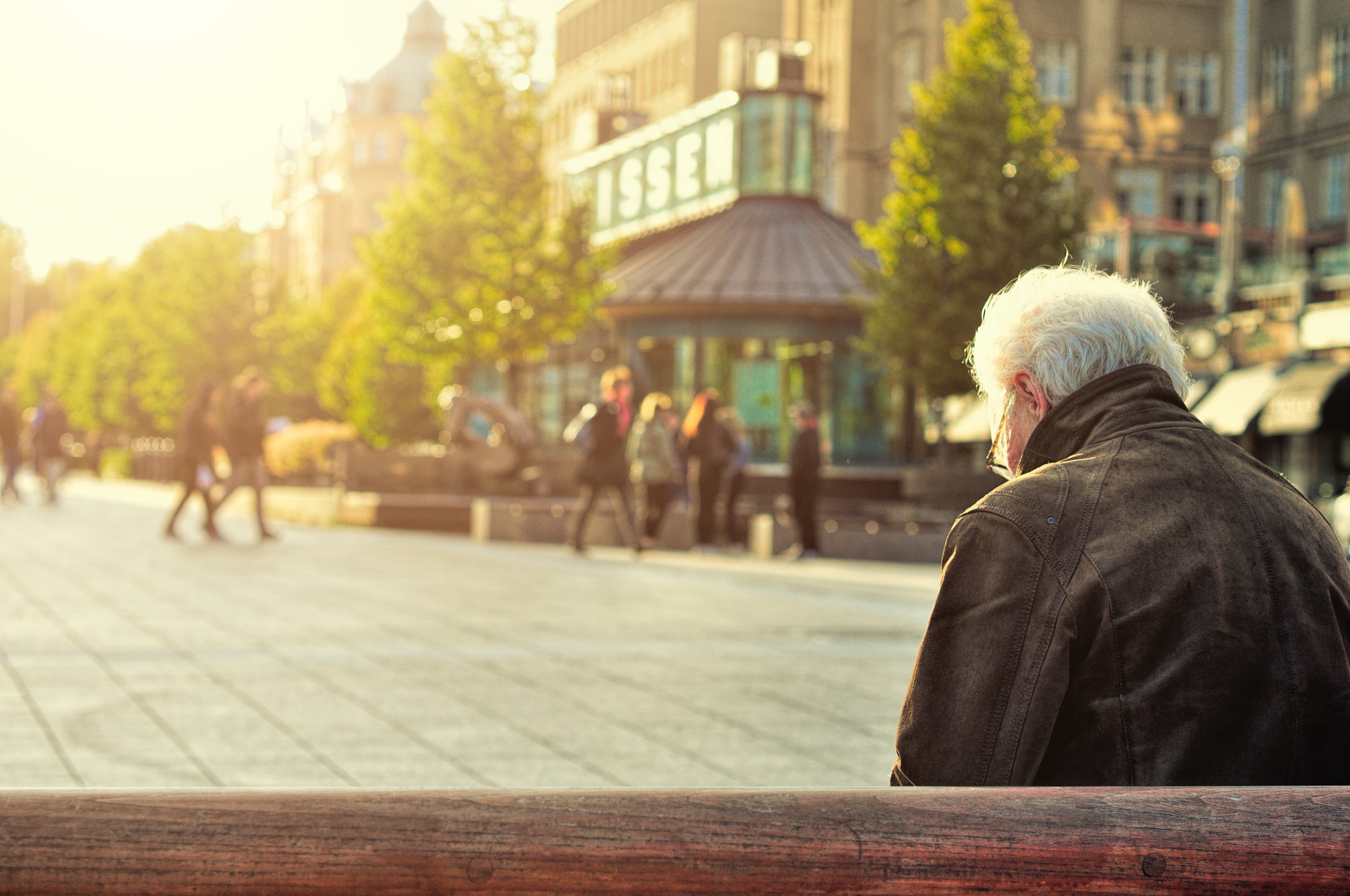 6 Travel Tips For Solo Senior Travelers - Fly Away 6 Travel Tips For Solo Senior Travelers - Fly Away
